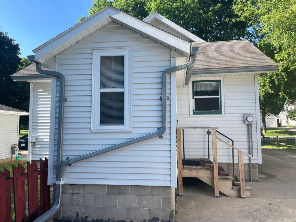 Iowa Auction Group - Mabel Mantel Real Estate Auction