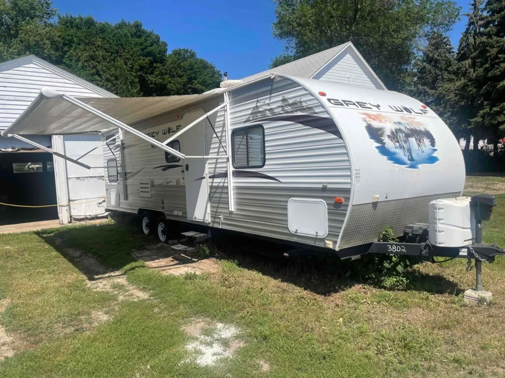Iowa Auction Group - Moeller Real Estate & Camper Auction